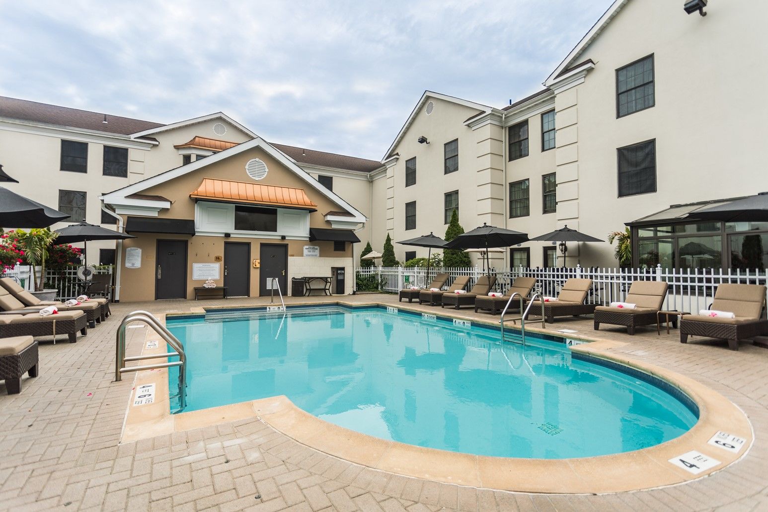 The Courtyard | The Inn at Fox Hollow